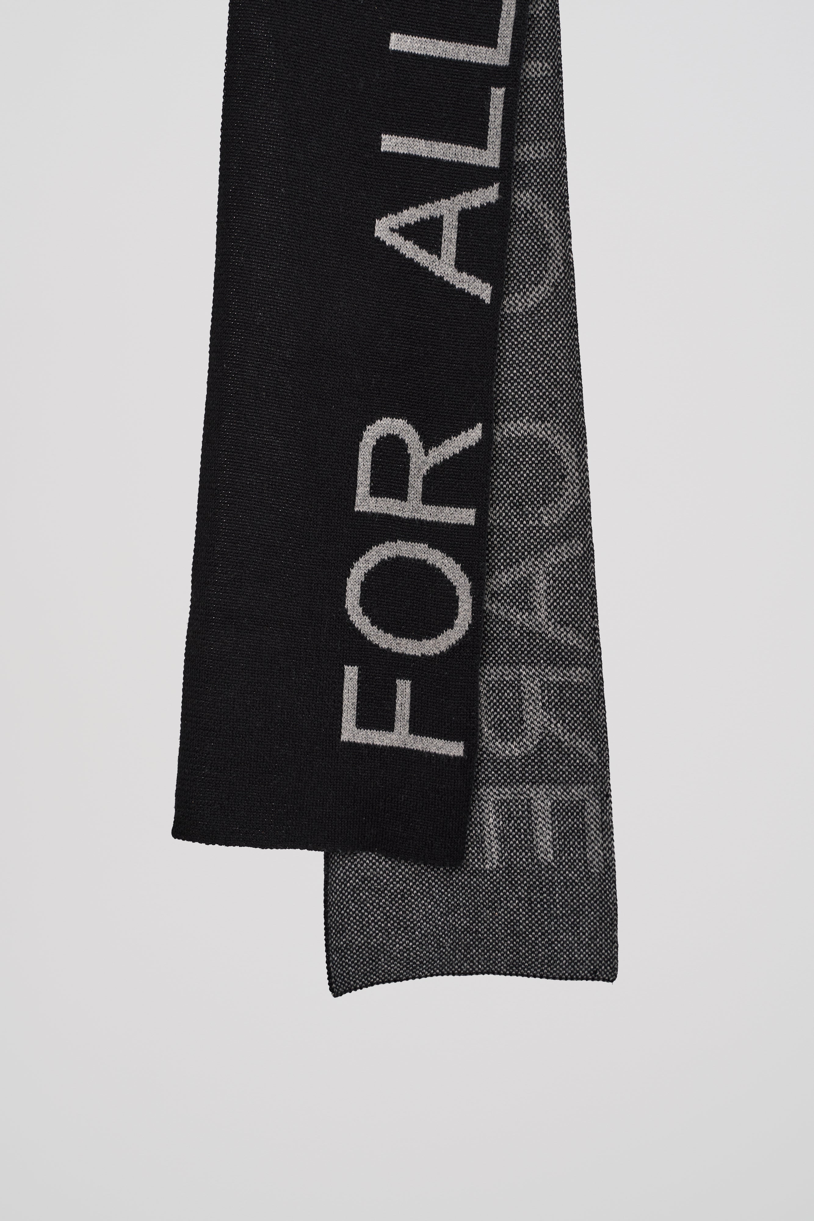 Justice Knit Scarf | Noize